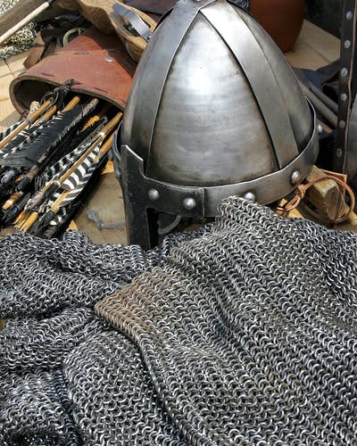 Weaponry and Equipment | Medieval Times Dinner & Tournament